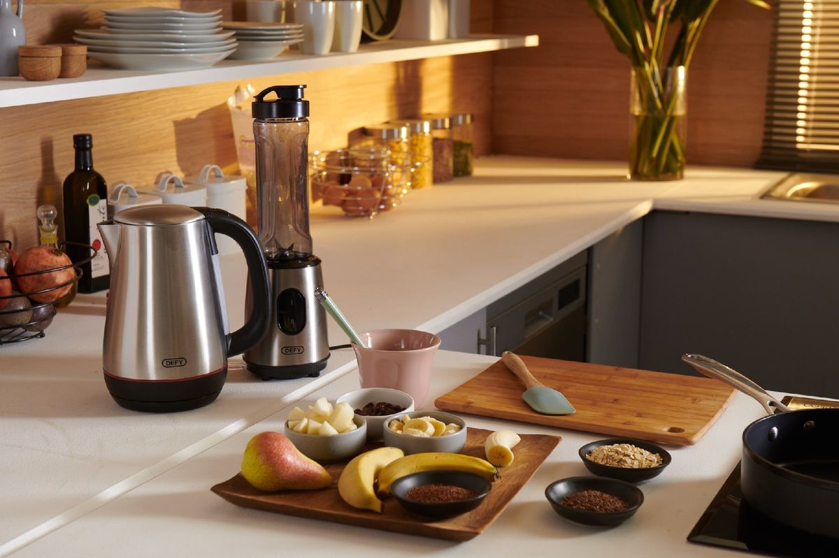 DEFY KETTLE CORDLESS 1.7L SILVER WK 828 – Makoya Home